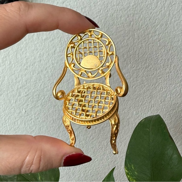 Vintage | Jewelry | Vintage Matte Gold Figural Chair Pin Brooch Gold ...